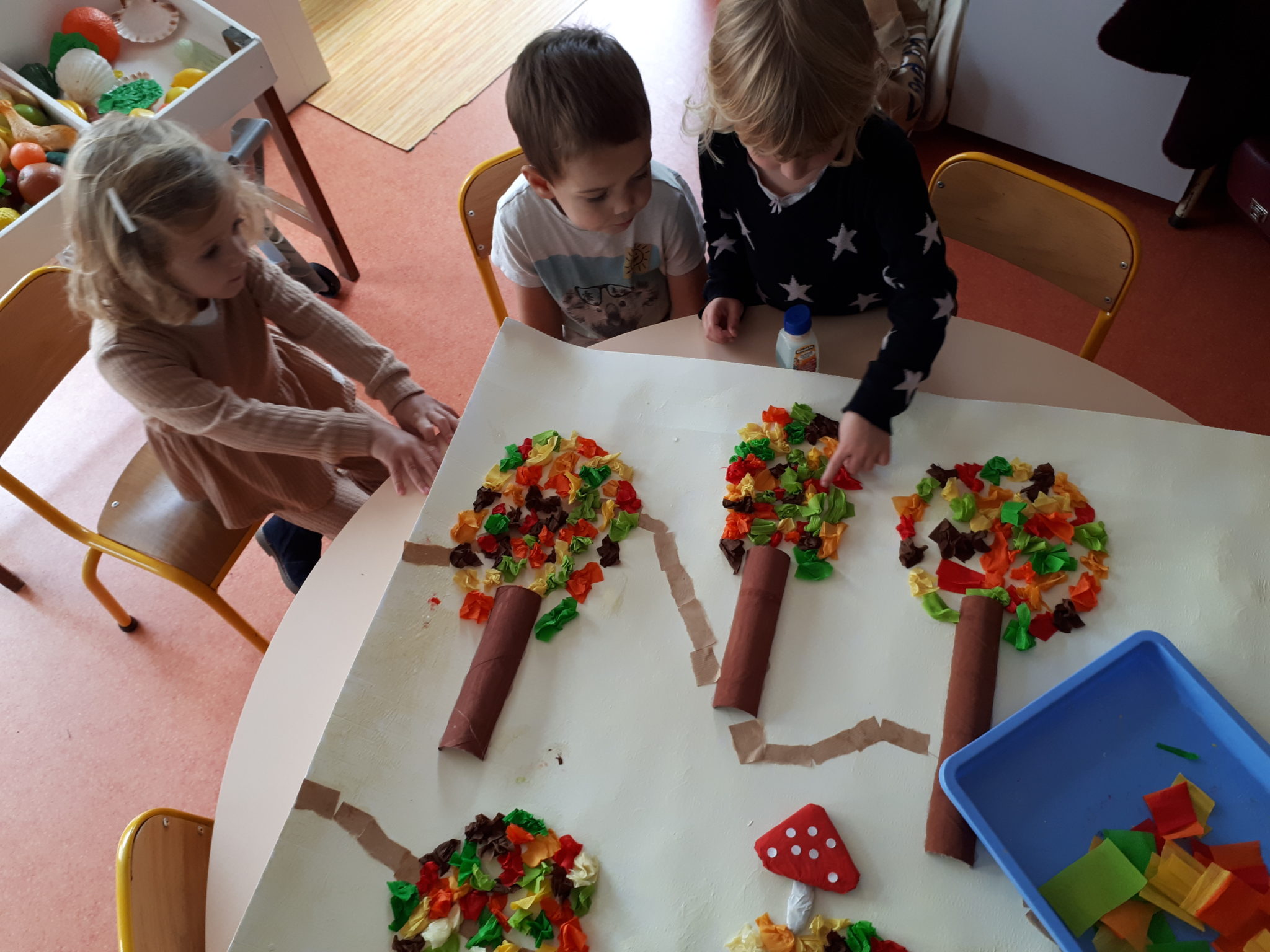 Le Petit Chaperon rouge et… le loup en TPS PS MS – Ecole Notre Dame ...